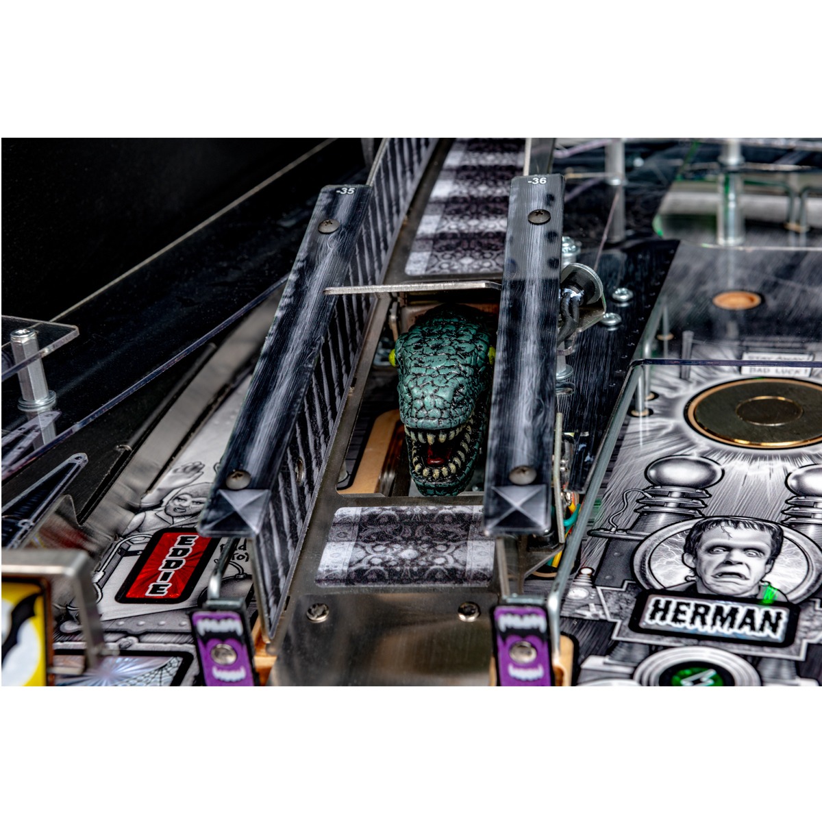Munsters Premium Pinball Machine - Elite Home Gamerooms