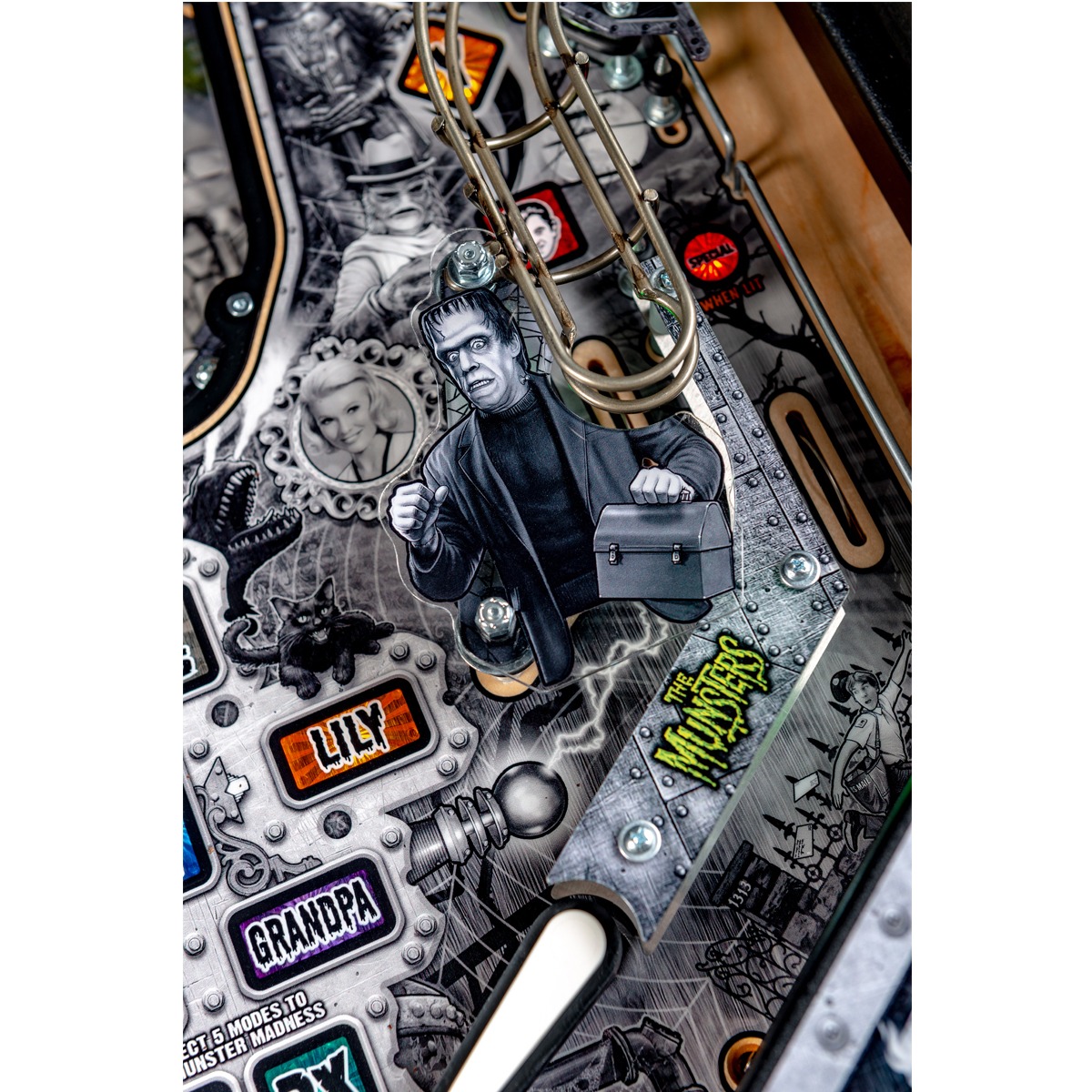 Munsters Premium Pinball Machine - Elite Home Gamerooms
