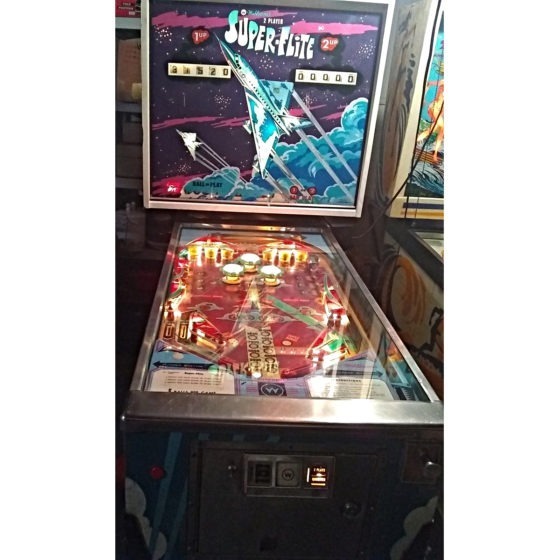Super-Flite Pinball Machine - Elite Home Gamerooms