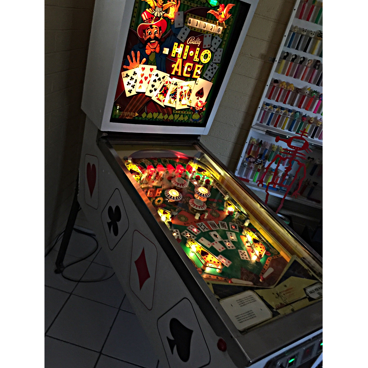 Hi-Lo Ace Pinball Machine - Elite Home Gamerooms