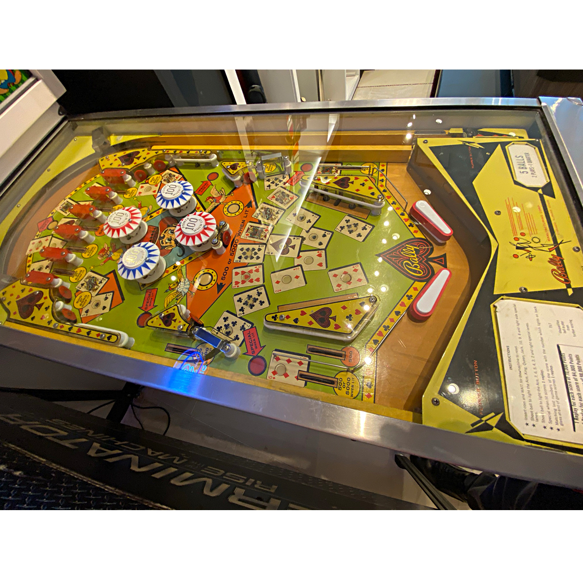 Hi-Lo Ace Pinball Machine - Elite Home Gamerooms