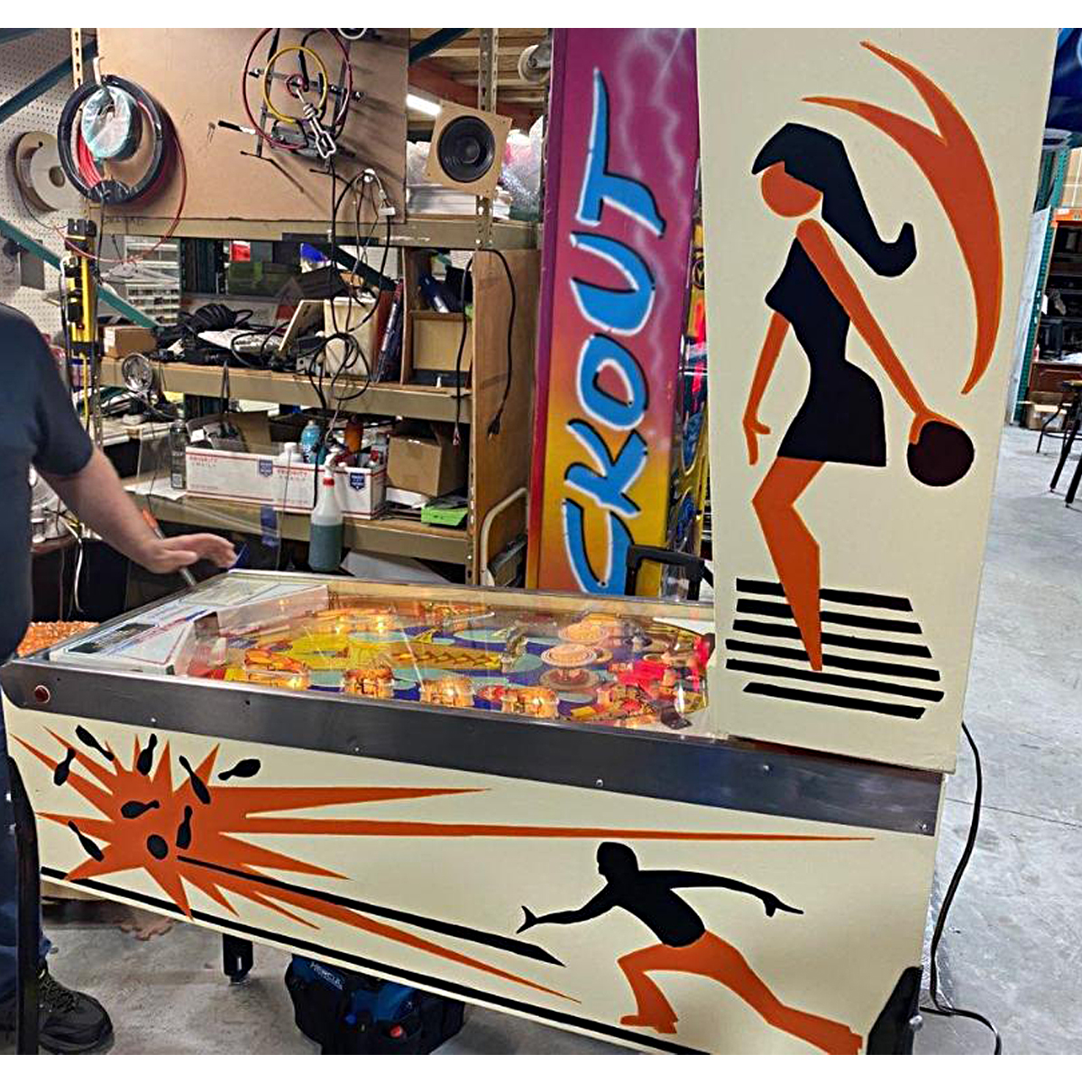 300 Pinball Machine by Gottlieb - Elite Home Gamerooms