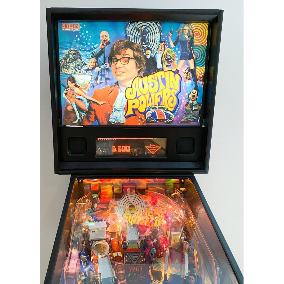 Austin Powers Pinball Machine - Elite Home Gamerooms