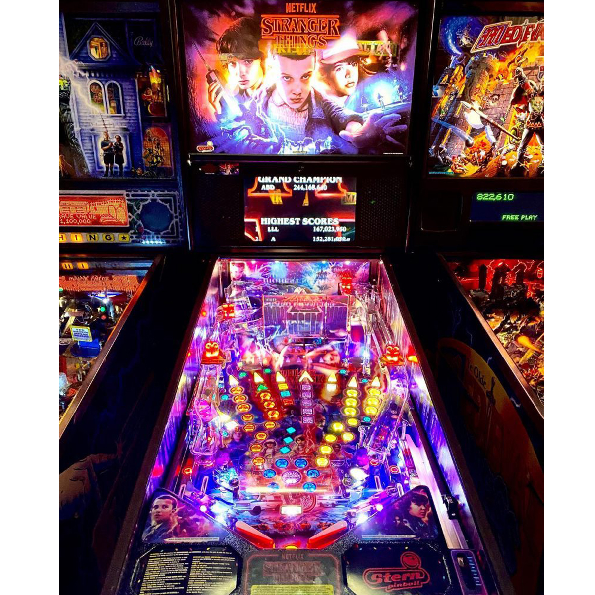 Stranger Things Pro Pinball Machine - Elite Home Gamerooms