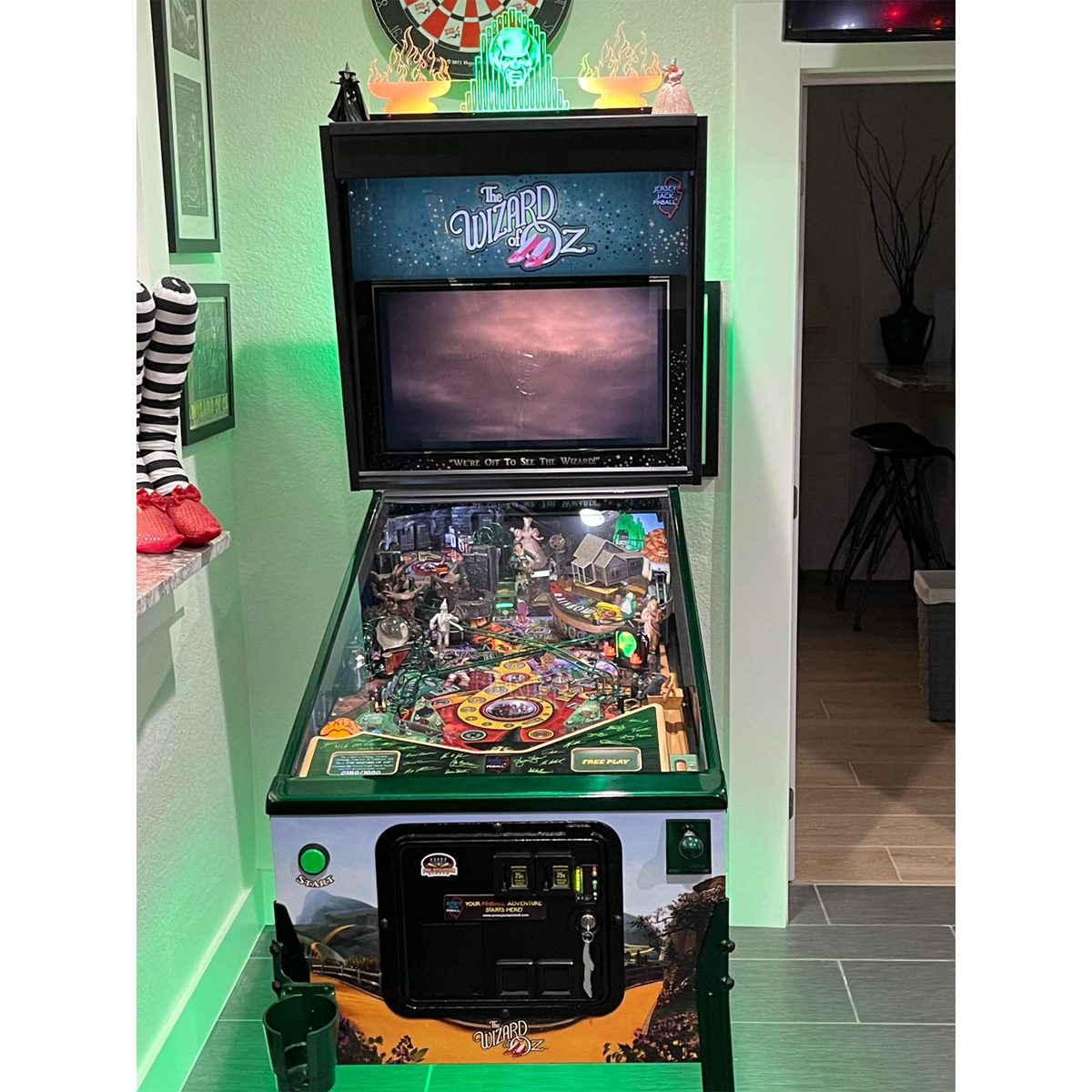 Wizard of Oz Emerald City Edition Pinball Machine - Elite Home Gamerooms